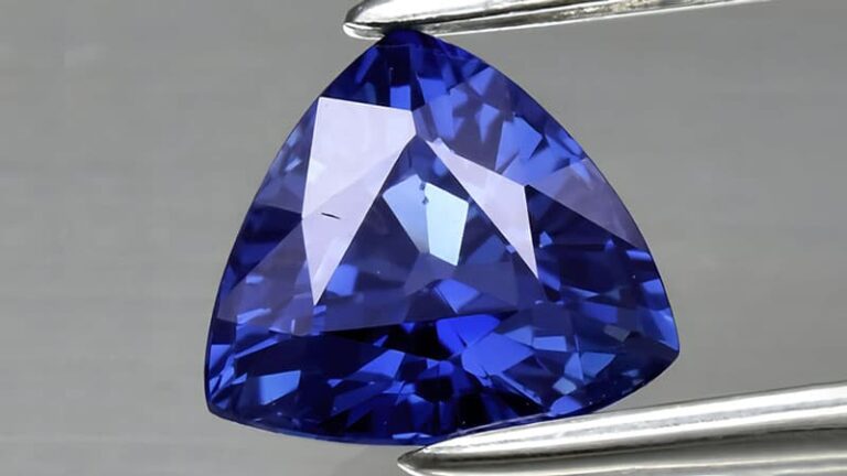 21 Types of Sapphires: Different Sapphire Colors & Origins